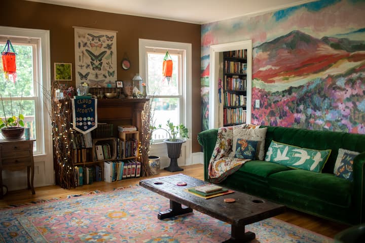 Enchanting Aurora Farmhouse - Aurora, NY