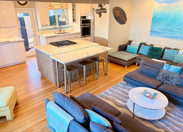4b/pacificmissionbeach/bay/2outdoorlivingrmfirepit - San Diego, CA