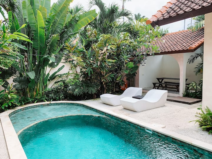 Modern Suite With Tropical Pool Access In Seminyak - Seminyak