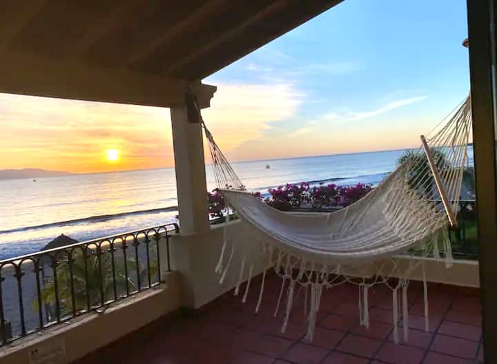 Ocean View & Beachfront Suite - Vista Al Mar - Puerto Vallarta