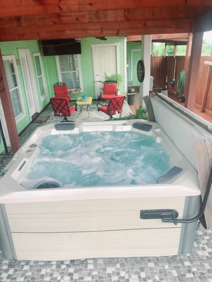 Guest House W/ Private Hot Tub 5 Min To Town/driv - San Marcos, TX