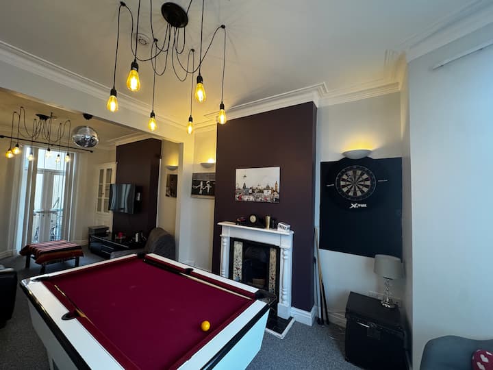 Lushlets - Hot Tub/pool Table /16 Plus/ Sundayfree - Cardiff