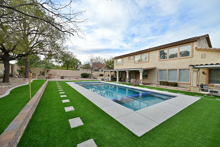 Stunning Large Modern With Pool And Spa 1/2 Acre - Henderson, NV