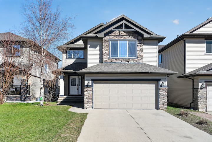 Family Fun Retreat - Airdrie