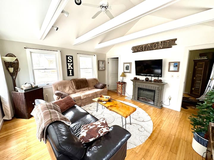 Okemo Ski Home, Quaint + Cozy, Sleeps Up To 7 - Ludlow, VT