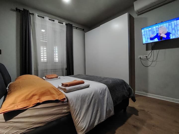 Holiday Home Fabio Haus Realway Station - Trieste