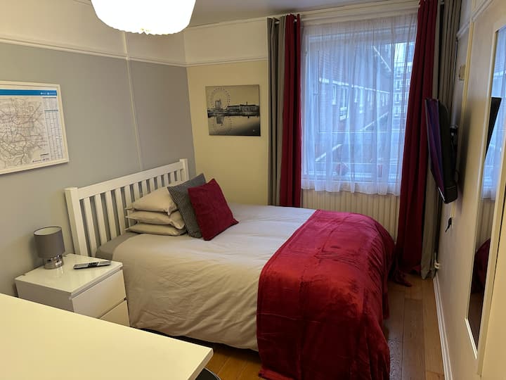 Kings Cross - Studio - London Euston station