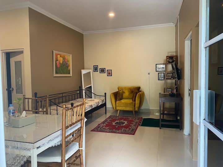 Villa 2, Depan Pendopo (5 Pax) - Yogyakarta