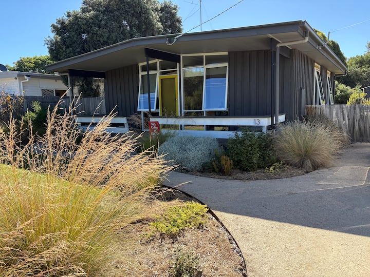 Retro Beach House - Point Lonsdale
