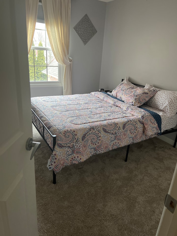1 Bedroom With On Suite
The Duncan House - Brighton, MI