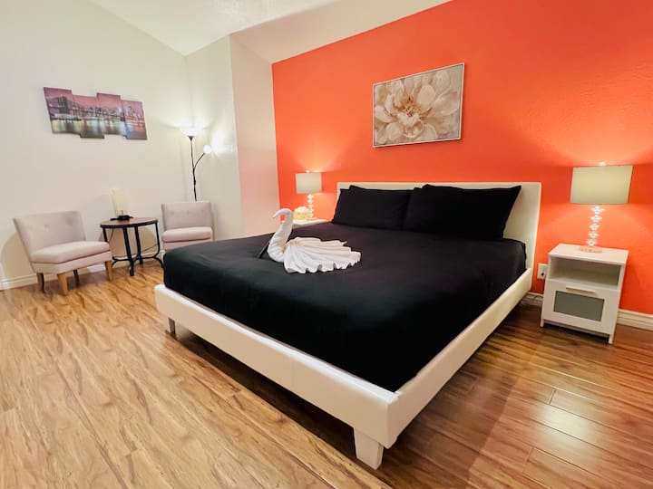 Newly Renovated!  3br 2bath House, 7 Min To Strip - Las Vegas Strip, NV