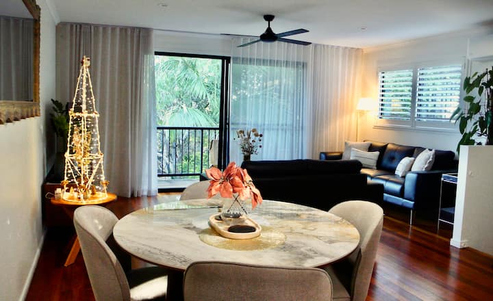 Alba Bella
Our Beautiful Abode
Noosa Sunrise Beach - Noosa Heads