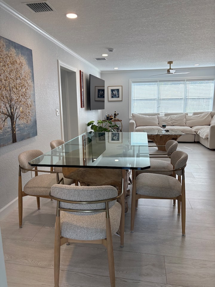 Tropical Paradise - West Palm Beach, FL