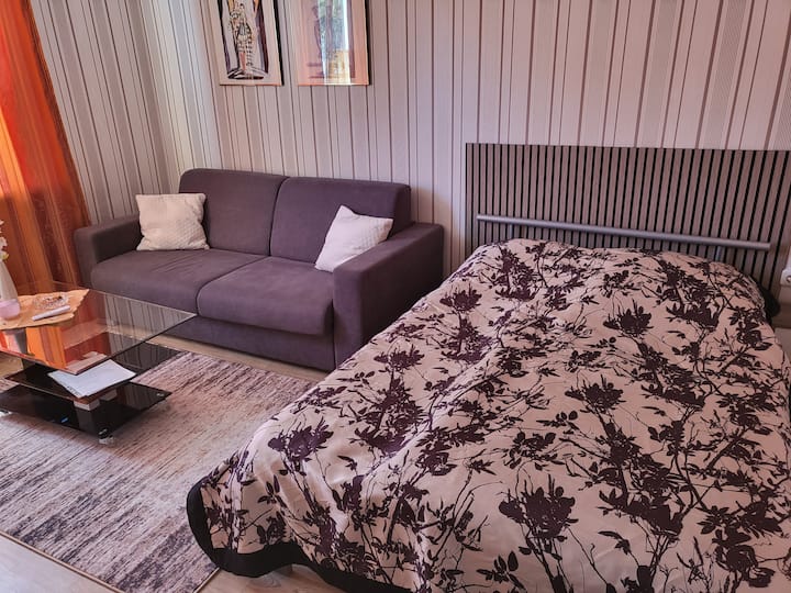 Kl. Wohnung Komplett Eingerichtet . - Dortmund