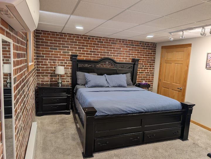 Basement Apt. Near Sloans Lake/downtown Denver - Lakewood, CO