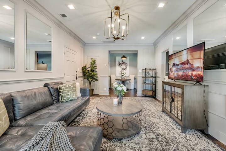Historic Jewel Box With Amazing Views - Dallas, TX