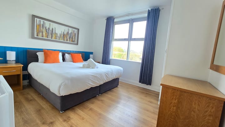Cool Dockland Apt, Galway City - Galway