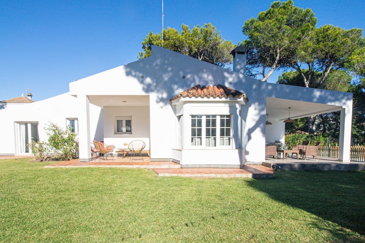 Villa Con Piscina Y Jardín Cerca Del Mar Urbroche - Novo Sancti Petri