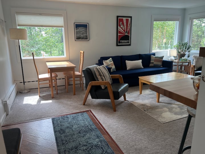 Downtown Vintage Charm - Anchorage, AK