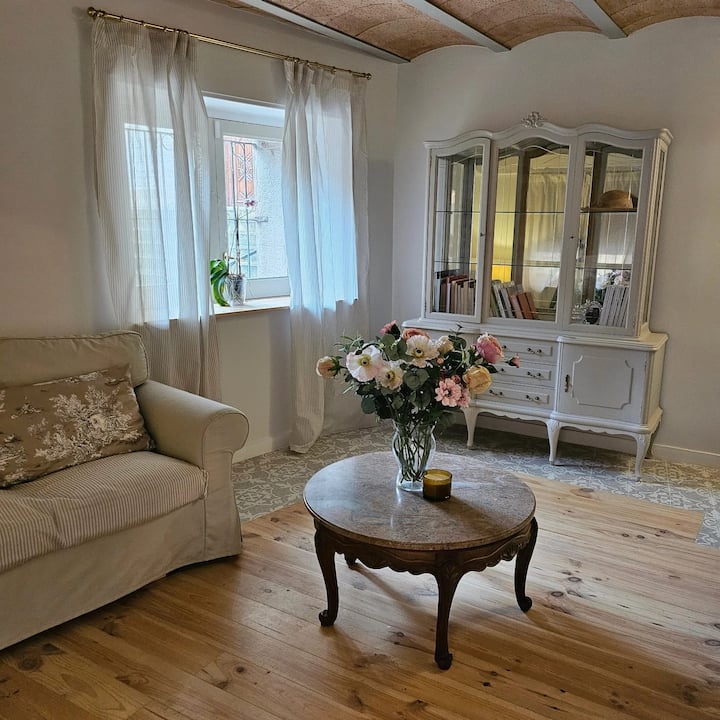 Casita En El Centro Del Pueblo De Centelles - Seva