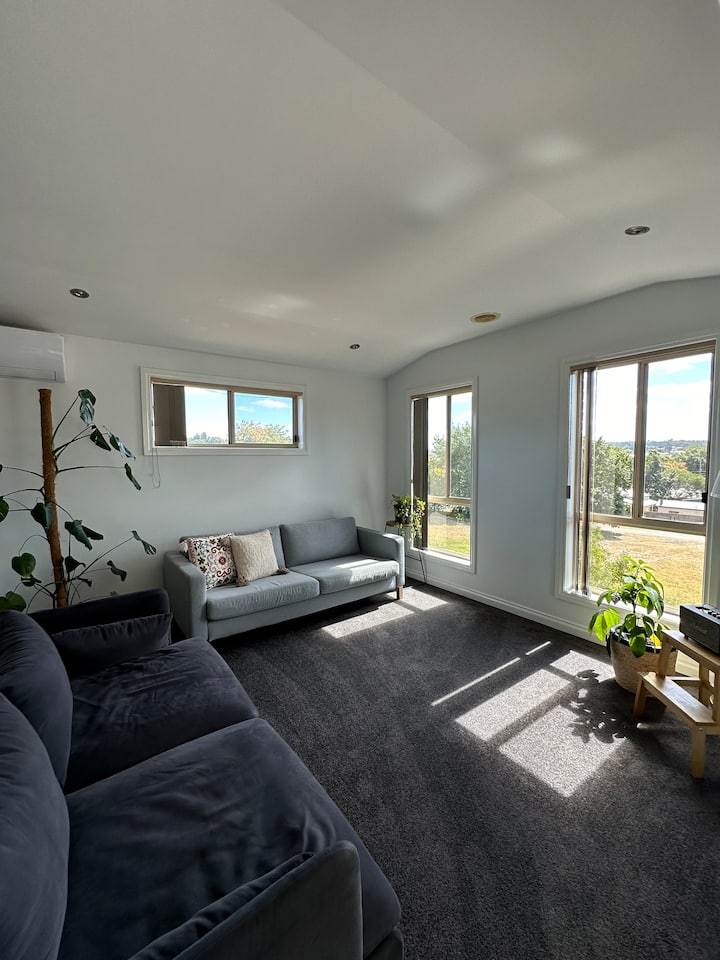 Master Bedroom With Ensuite Bathroom - Ballarat