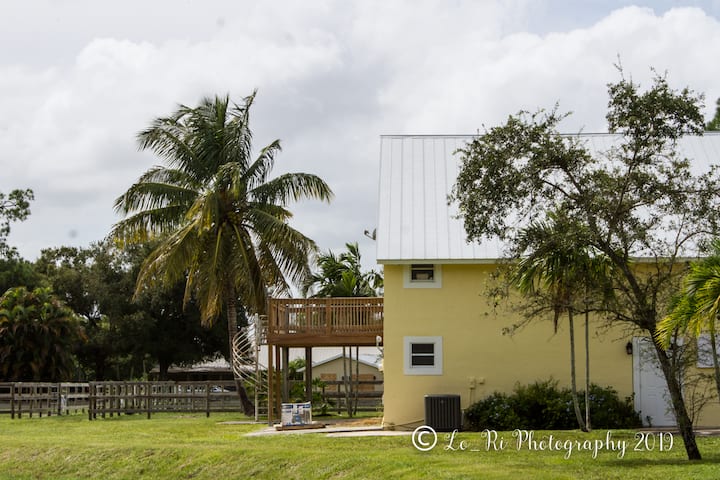 Loft Appt Private Stunning Farm - Royal Palm Beach, FL