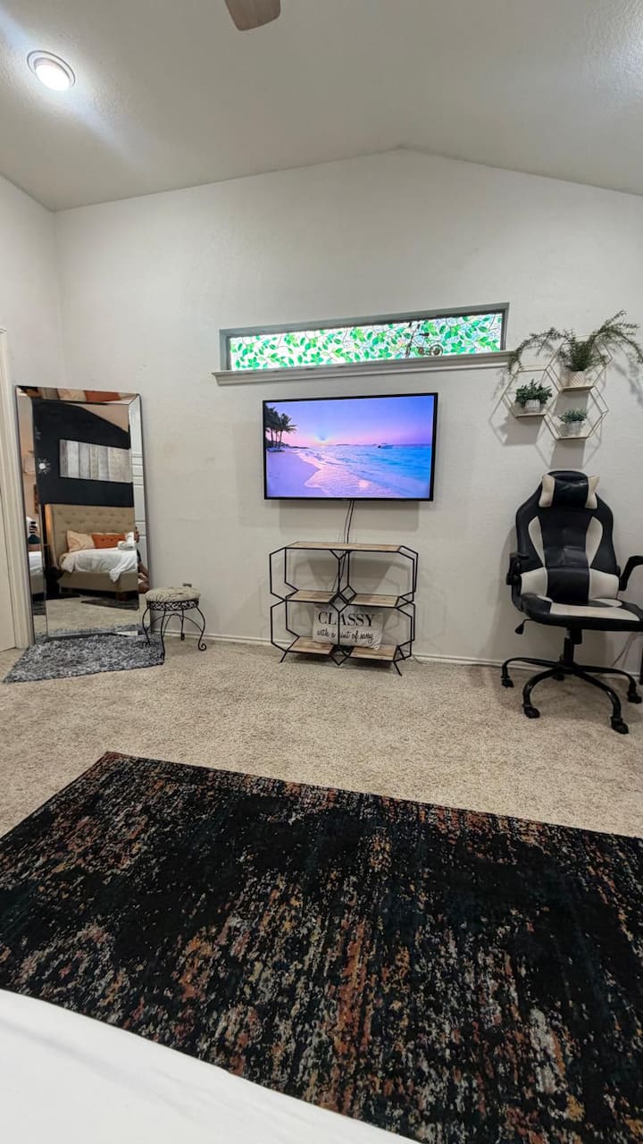 78704|private Entry & Balcony. Downtown/ Hottub! - Austin