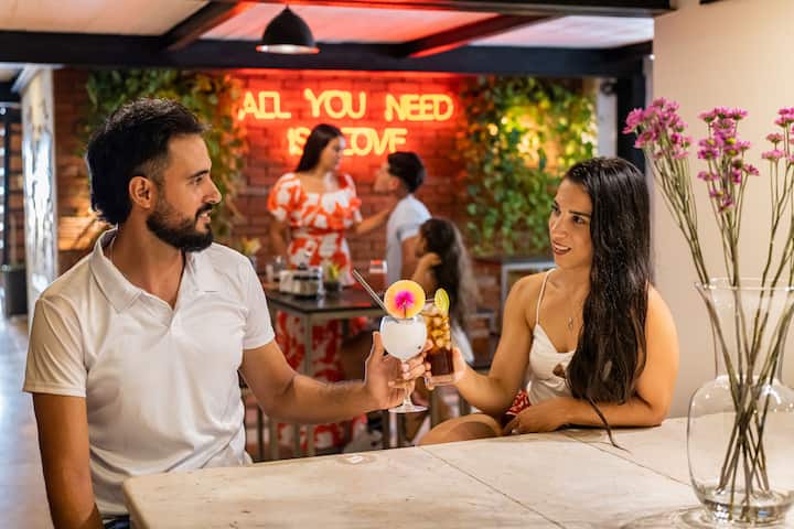 *Merced*wifi Gratuit*ecoflow*a Pas Du Malecón* - La Havane