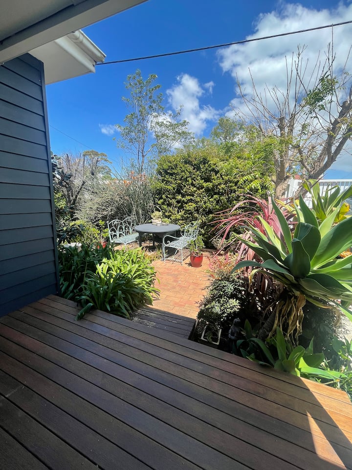 Frangipani Cottage – Walk To Kendalls Beach - Kiama