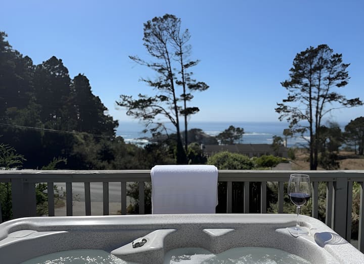 Little River House Unique Cottage With Ocean Views - Mendocino, CA