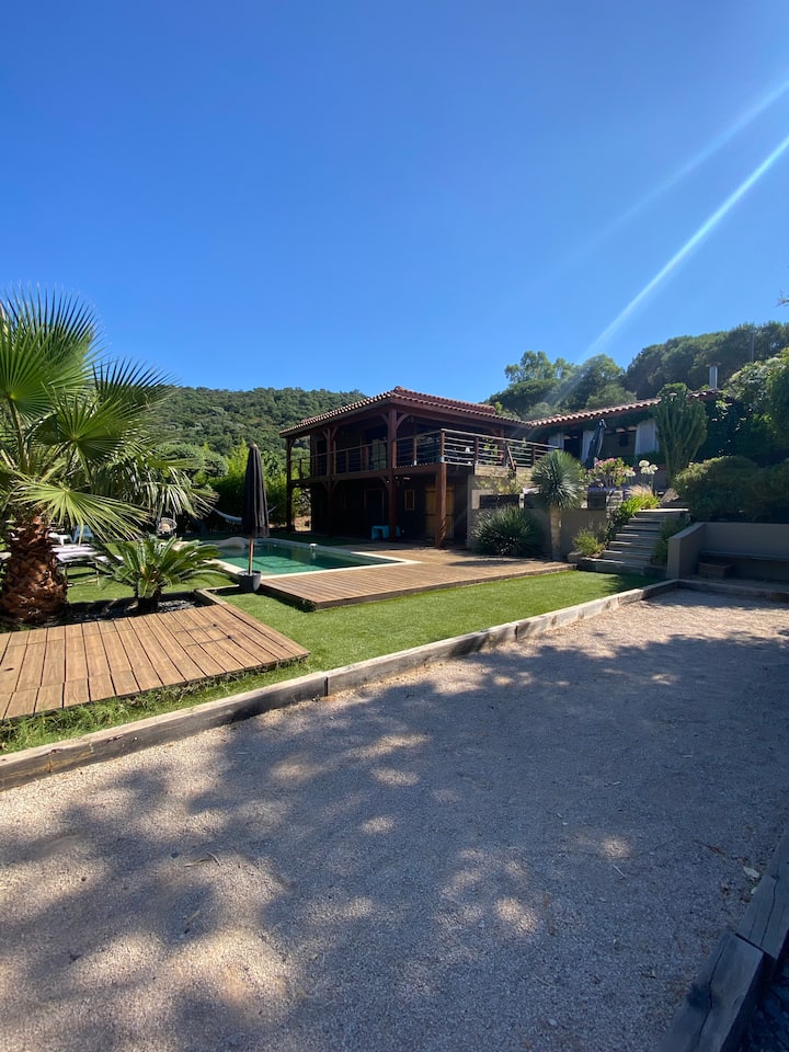 Villa De Charme En Bois Climatisée  Piscine, 4 * - Cavalaire-sur-Mer