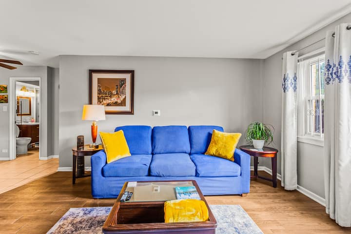 Comfortable 1 Br , South Side Chgo,  1st Floor - Water Park, Chicago