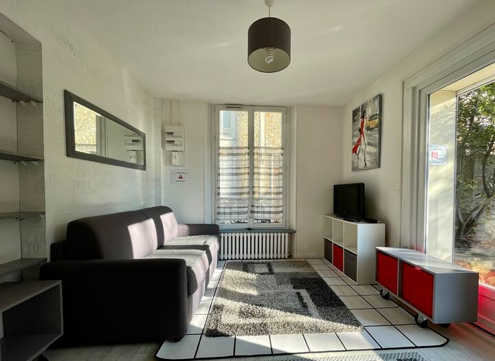 Studio/t1 Avec Kitchenette Séparée Et Petit Jardin - Palaiseau