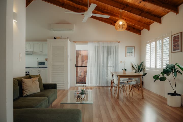 Miami Beach Guesthouse - Beach 700 Metres - 黃金海岸