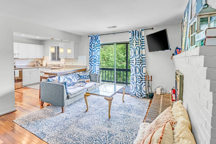 4 Br/3.5 Ba: Be A ‘Hoo For A Month Or Longer! - Charlottesville, VA