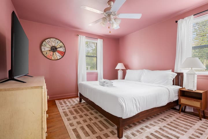Live Oak Canopied Home In Friendly & Walkable Area - Charleston, SC