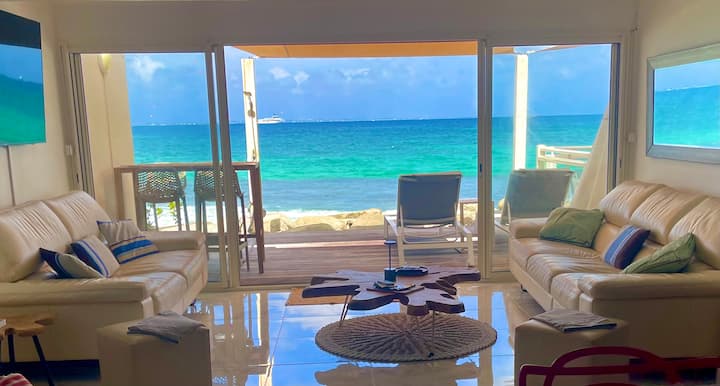 Sunshine Apartment Right On The Beach - Saint-Martin
