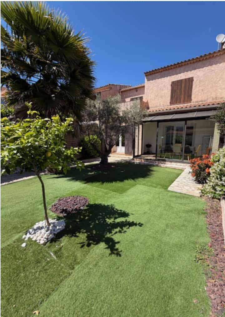 Maison Familiale De Vacances Proche Plages - Six-Fours-les-Plages