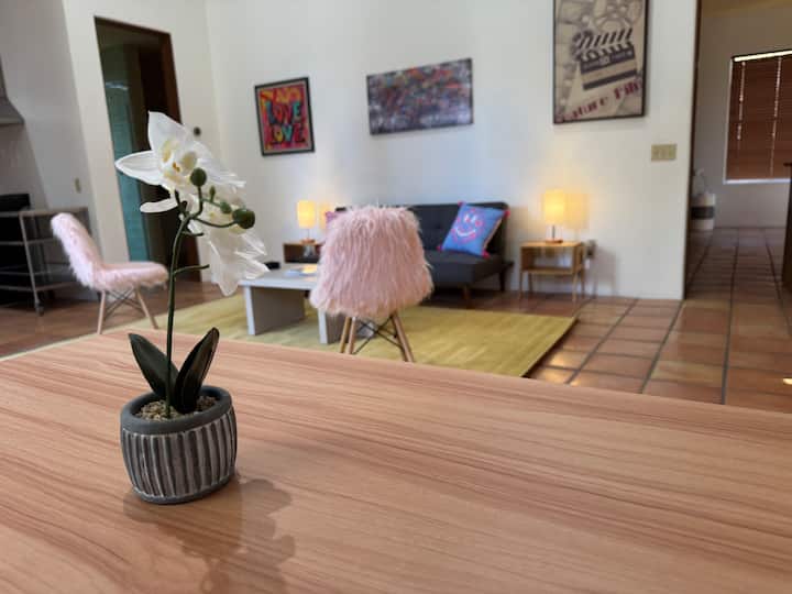 Modern And Bright Casita With Private Yard - La Quinta, CA