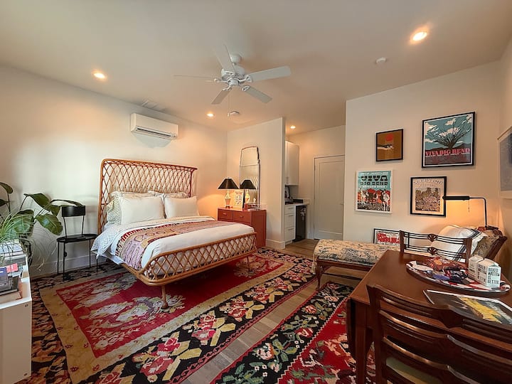 Curated Casita In South Central Austin - Austin, TX