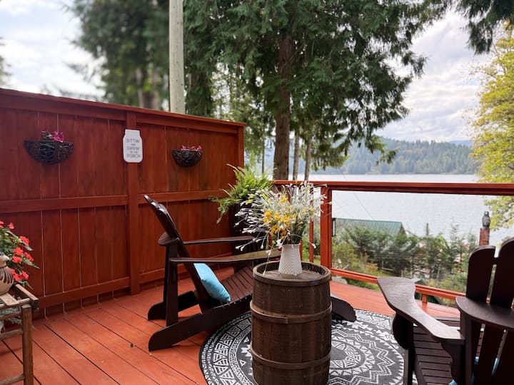 Lakefront Cottage Private Hot Tub Wharf - Vancouver Island