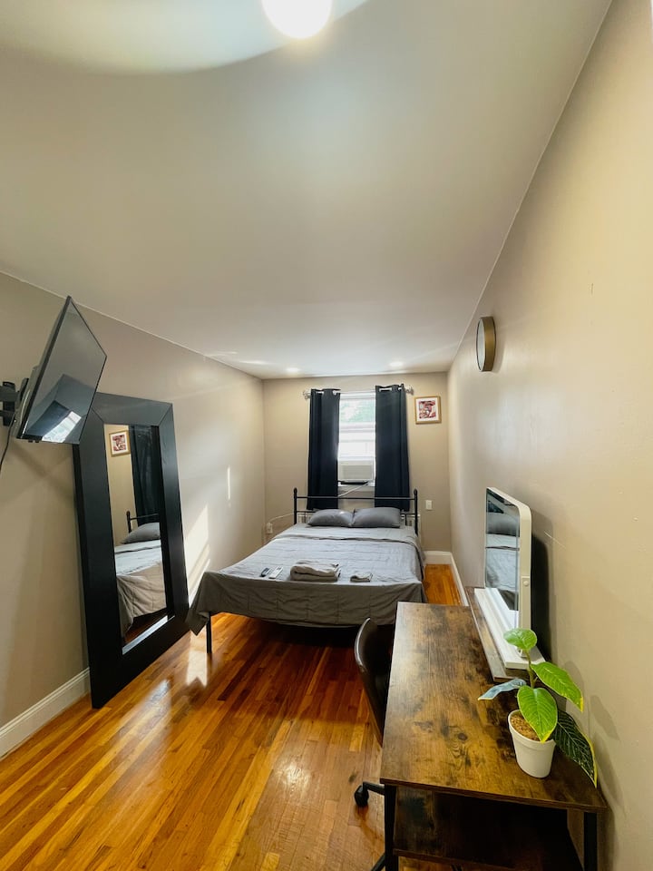 Comfortable Beautiful Home With Free Movie Tickets - New York City