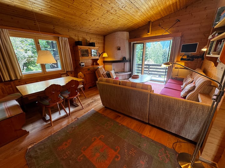 Secluded Alpine Chalet · Sleeps 11 · Fireplace - Grächen