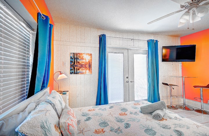Studio 305 Little Paris 1 Block To Ft. L Beach - Fort Lauderdale