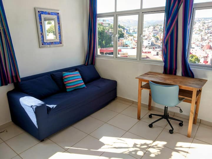 Sky-high Suite With Views In Downtown Garden Villa - Guanajuato