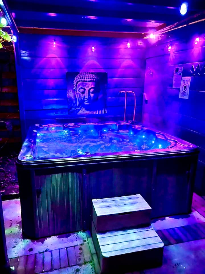 Buddha Style Family House& Jacuzzi& Sauna& Garden - 호프도르프