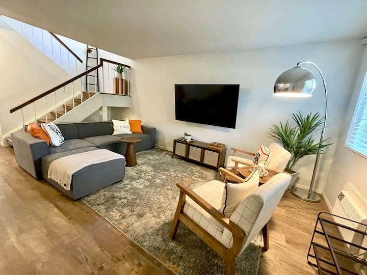 Mid-century Modern Townhome - Del Mar, CA