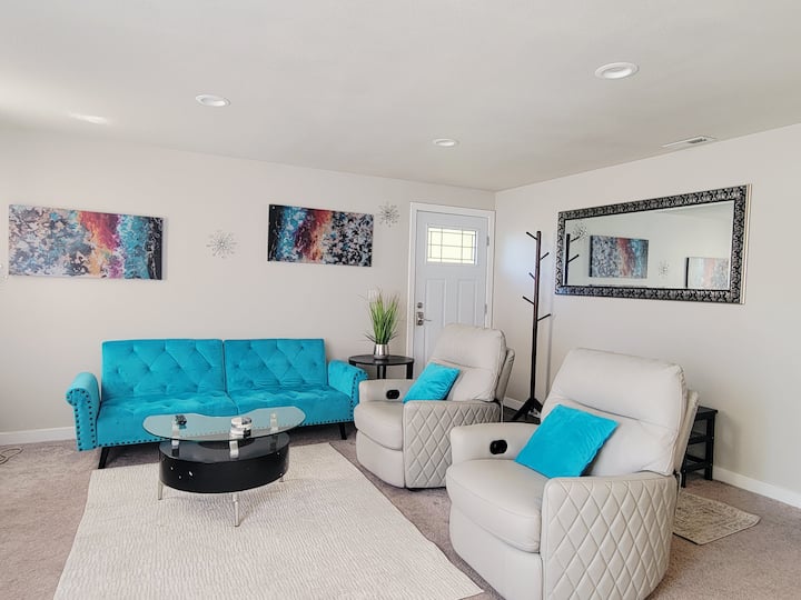 Spacious & Newly Remodeled 3br In Heart Of Seattle - Bellevue, WA