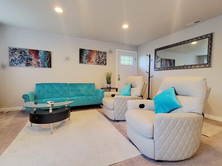 Spacious & Newly Remodeled 3br In Heart Of Seattle - Seattle, WA