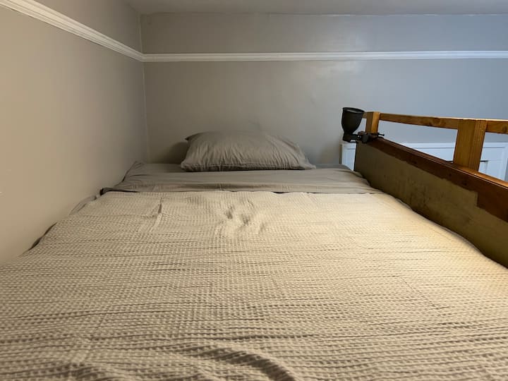 Neoeden's Loft Room-pvt. Rm- Loft For Sleeping - Minneapolis, MN